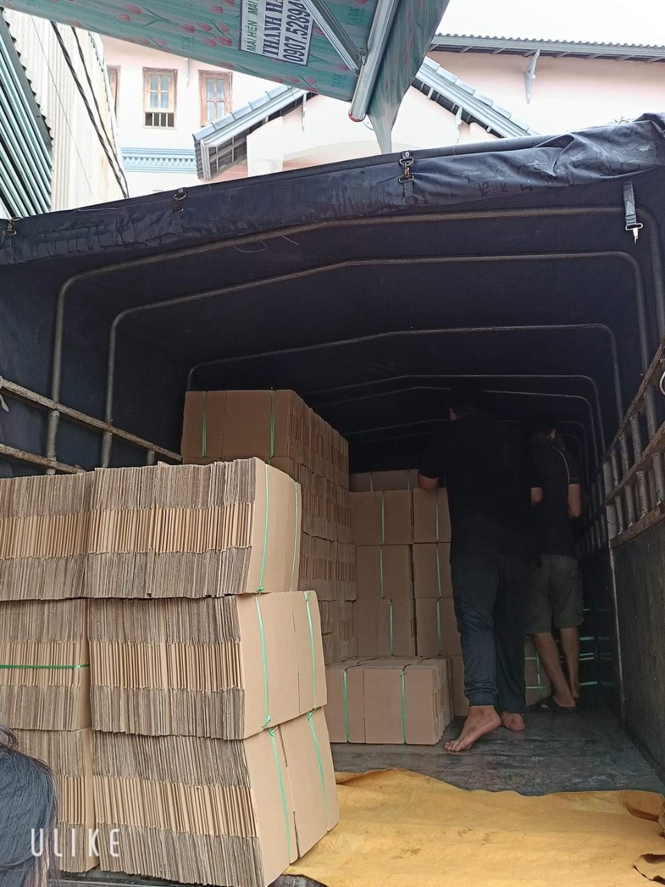 Hộp Carton Shipcod: Sự Lựa Chọn Hoàn Hảo Cho Shop Online